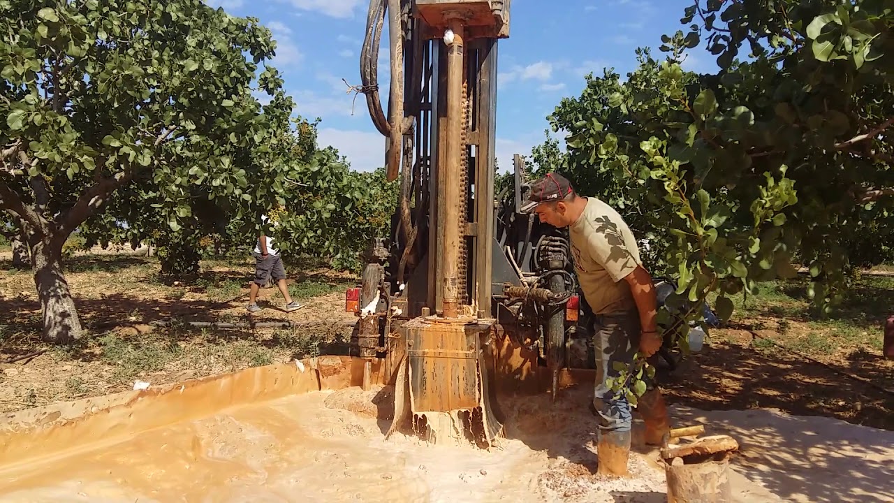 Γεώτρηση νερού για άρδευση σε αγροτεμάχιο 6977740967 - YouTube