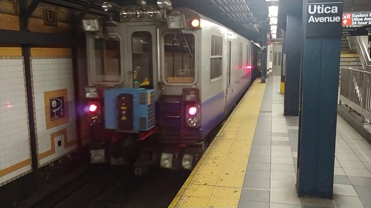 MTA Subways - Plasser American OTG03-OTG04 Track Geometry Car passing ...