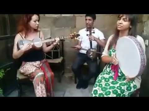 Ukraynali ve Latviyali qizlar- Lachin Ay Lachin