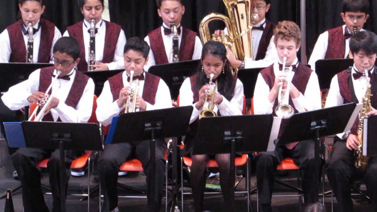 Chaboya Symphonic band plays at Eastridge - YouTube