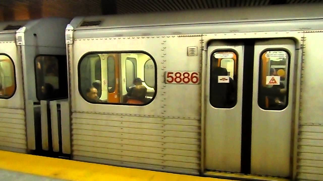TTC UTDC H6 # 5886 Arriving At Lansdowne Station - YouTube