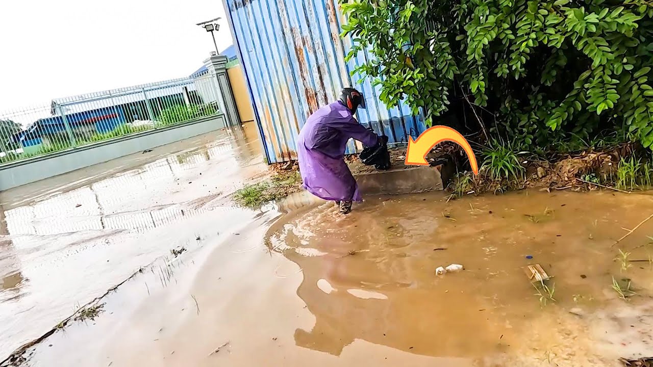 Blocked Drain Unclogging Drain Cleaning Debris Stuck In Drain - YouTube