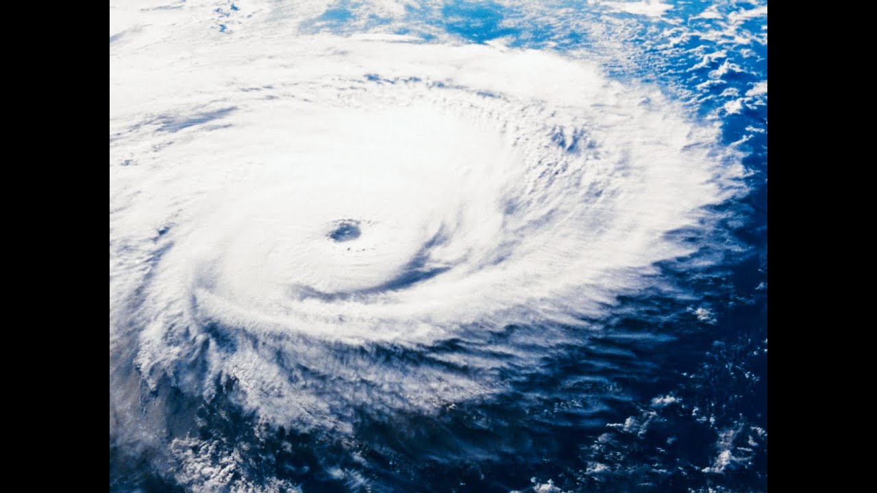 Hurricane Olaf 170 MPH... - YouTube