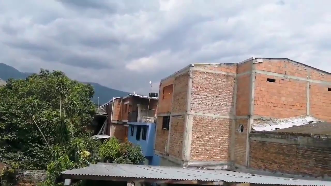 Corinto cauca hostigado por grupo armado - YouTube