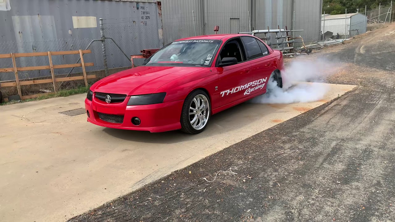 Vz ls1 lockdown skids Australia - YouTube