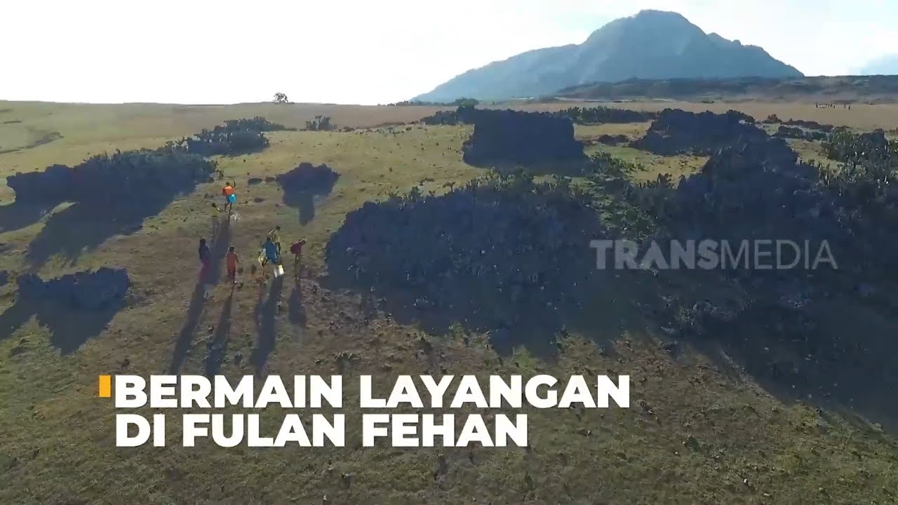 Bermain Layangan Di Fulan Fehan | SI BOLANG (21/11/23) - YouTube