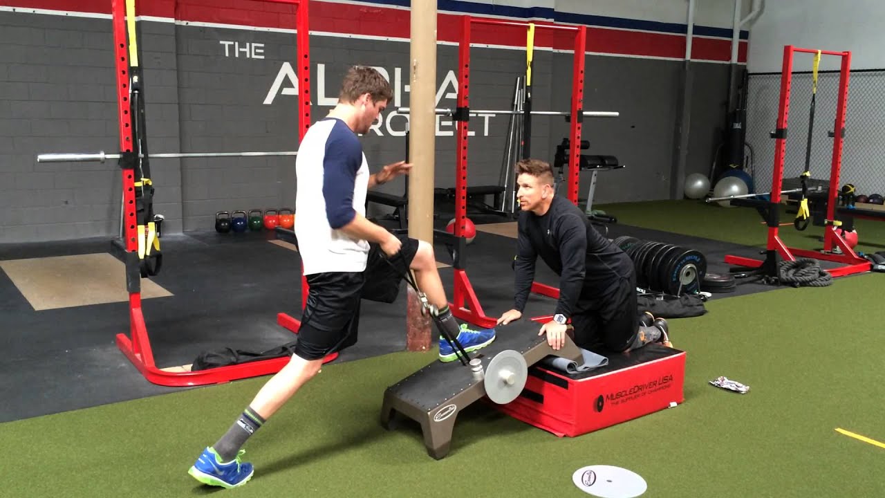 Kbox Single Arm Row in Lunge ... One of the best exercises for Pitchers ...