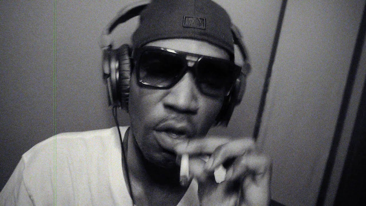 I Don't Play With Guns - Juicy J ft. Project Pat and Alley Boy Directed ...