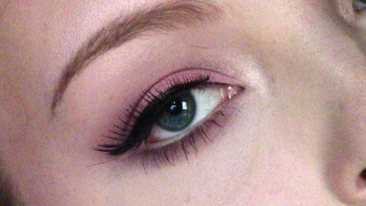 HOW TO WEAR PINK EYESHADOW- MAKEUP TUTORIAL - YouTube