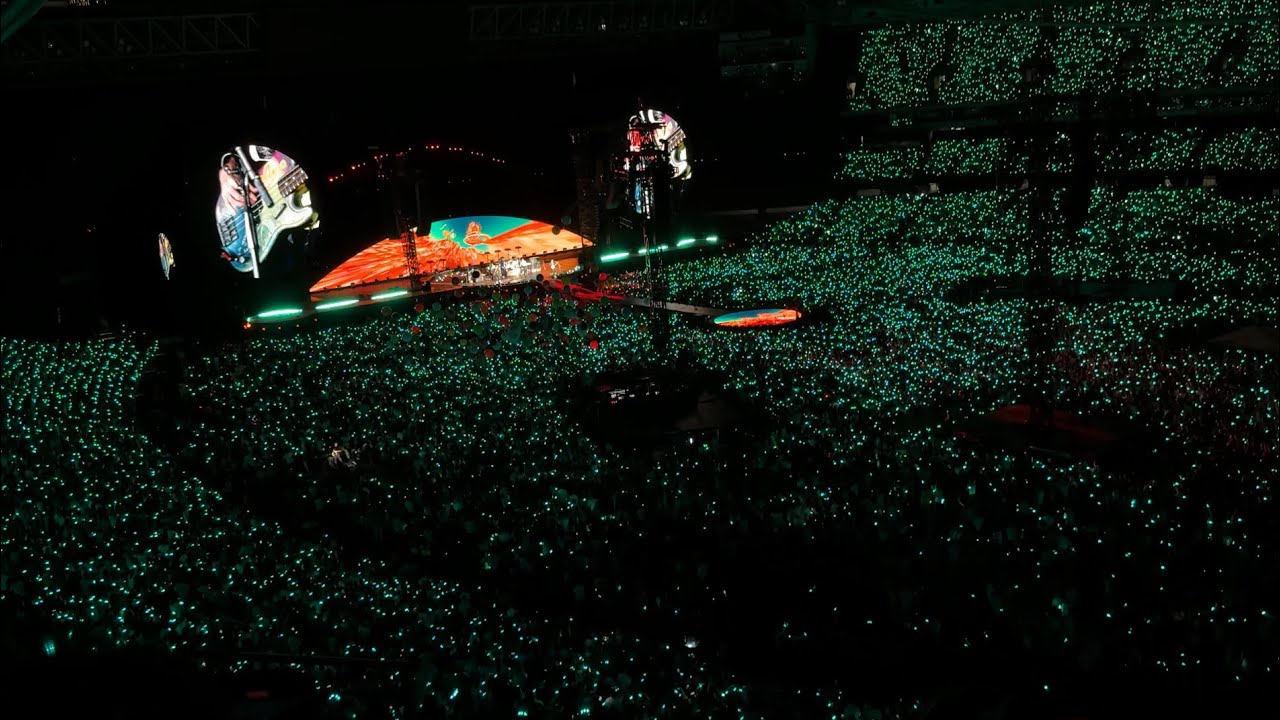 Coldplay - Paradise (MOTS Tour) - Melbourne N3 02.11.24 - YouTube