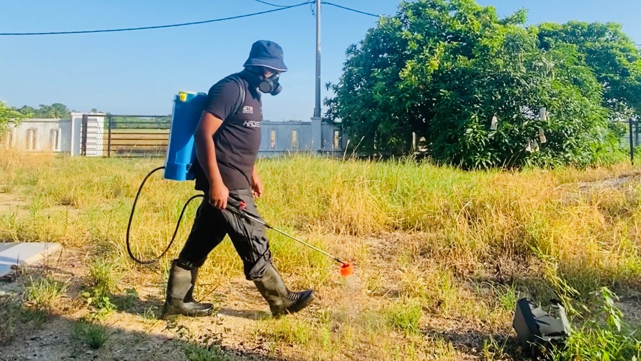 Meracun Rumput Guna Formula Baru Dengan Pump Racun Bateri [DIY] - YouTube