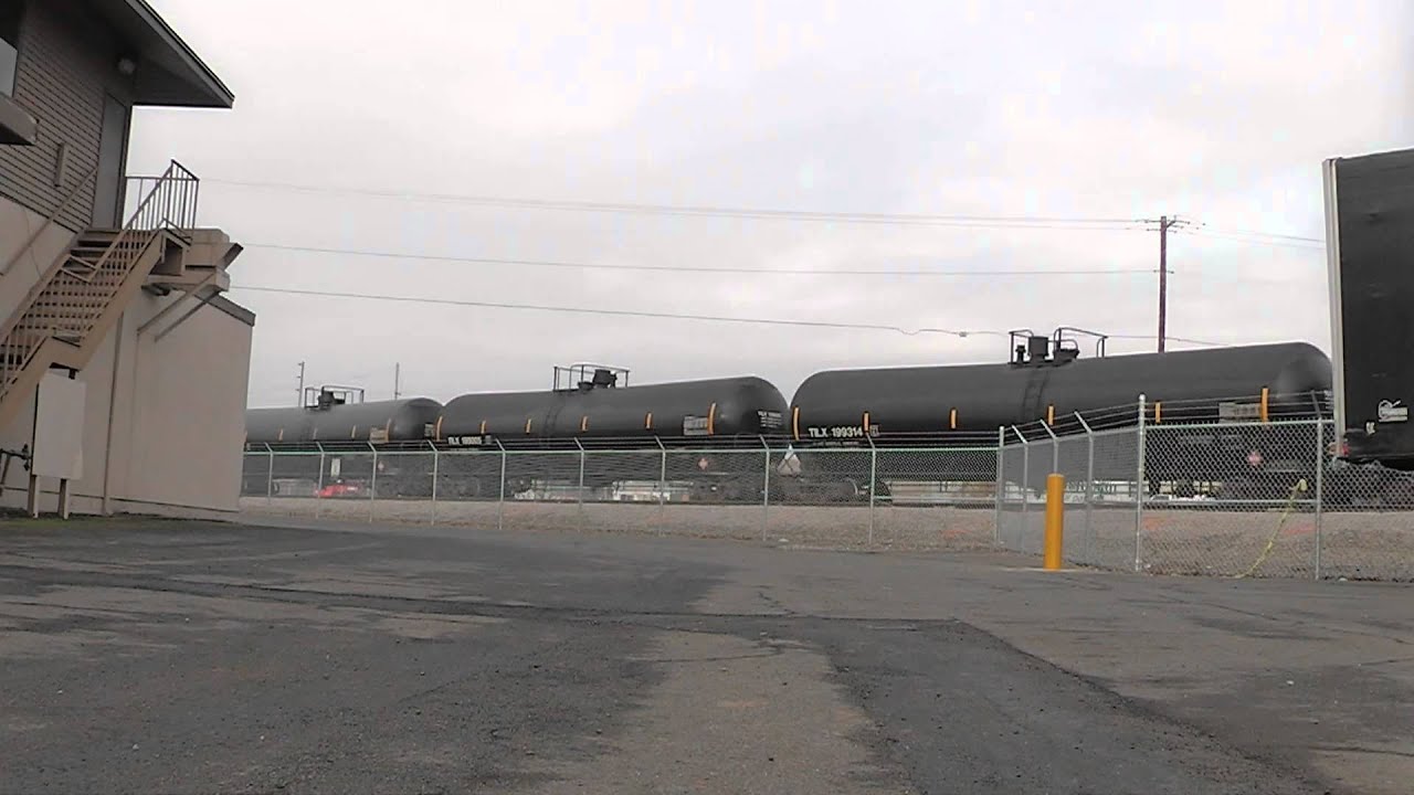 NorthBound BNSF 7907 111-30-2013 - YouTube