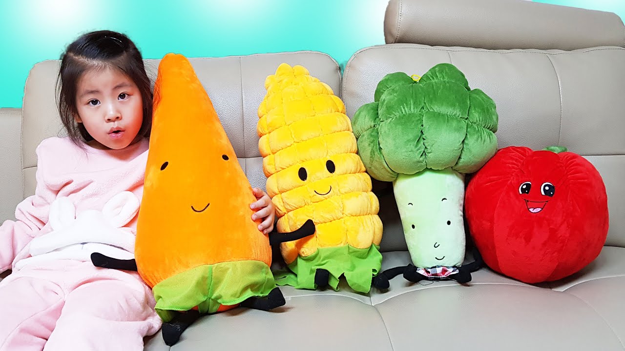 I can eat VEGGIES now!! Seoeun's healthy meal with VEGGIE DOLLS! - YouTube
