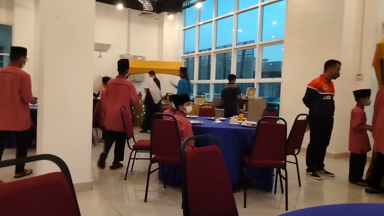 Iftar at IYC Cheras 1443H - YouTube