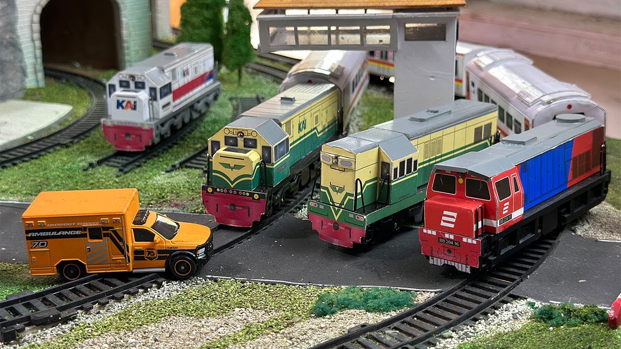 Drama Merakit Kereta Api Tua CC201,BB204,BB200 Anjlok Menabrak ...
