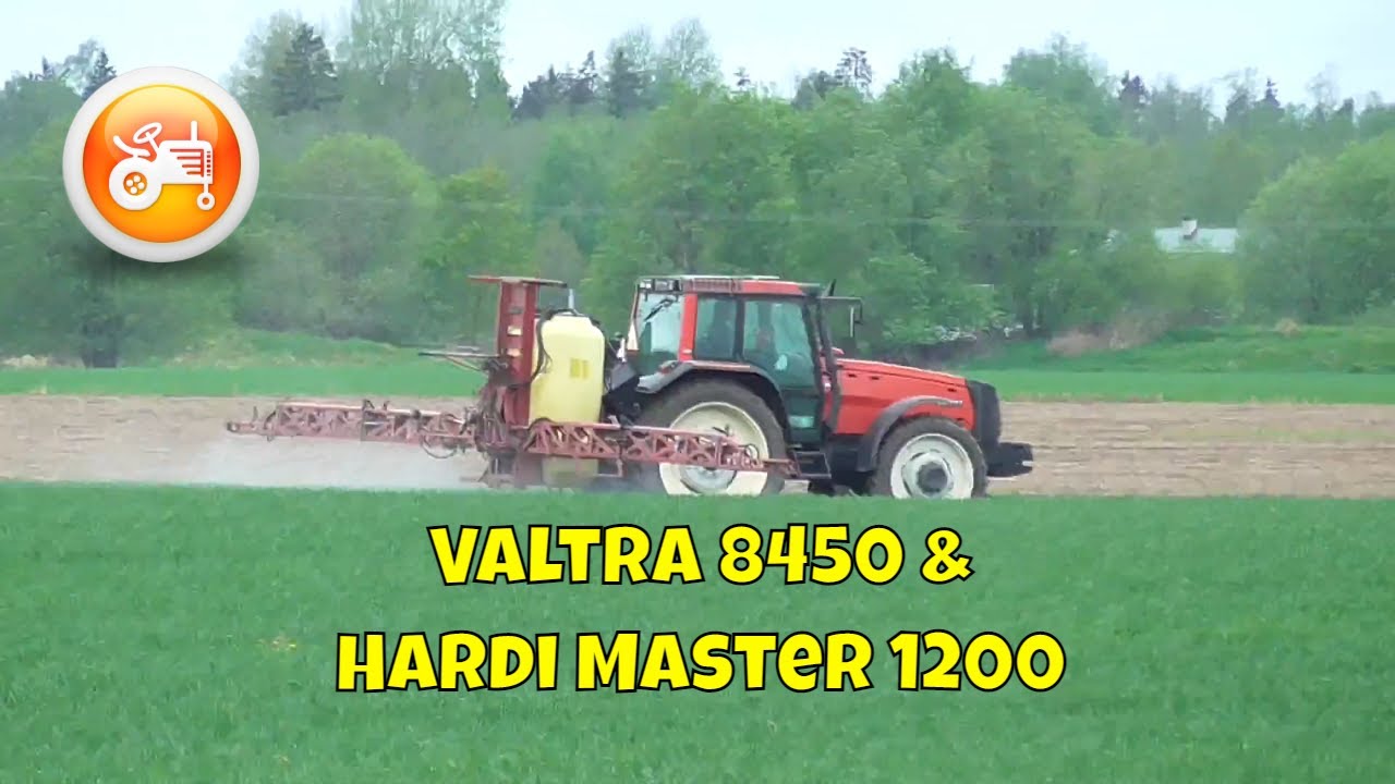 Spraying 2021 | Valtra 8450 & Hardi Master 1200 - YouTube