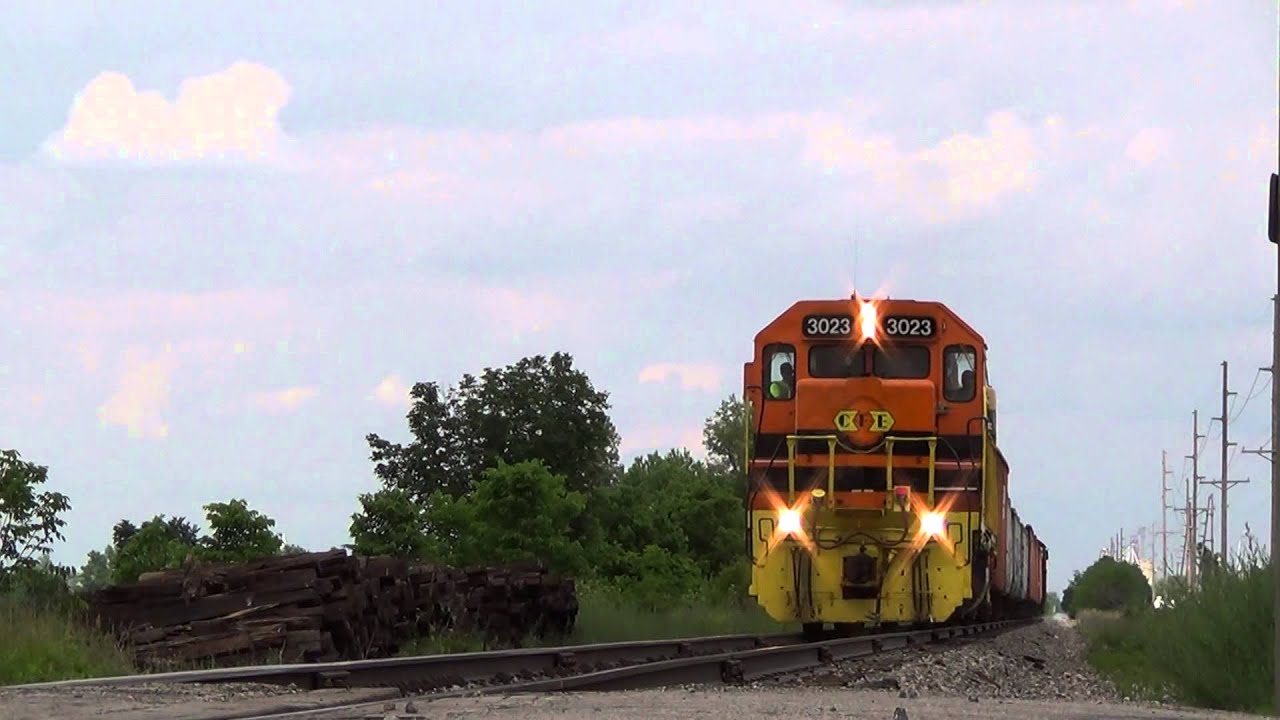 CSX Canadian National and CF&E Trains - YouTube