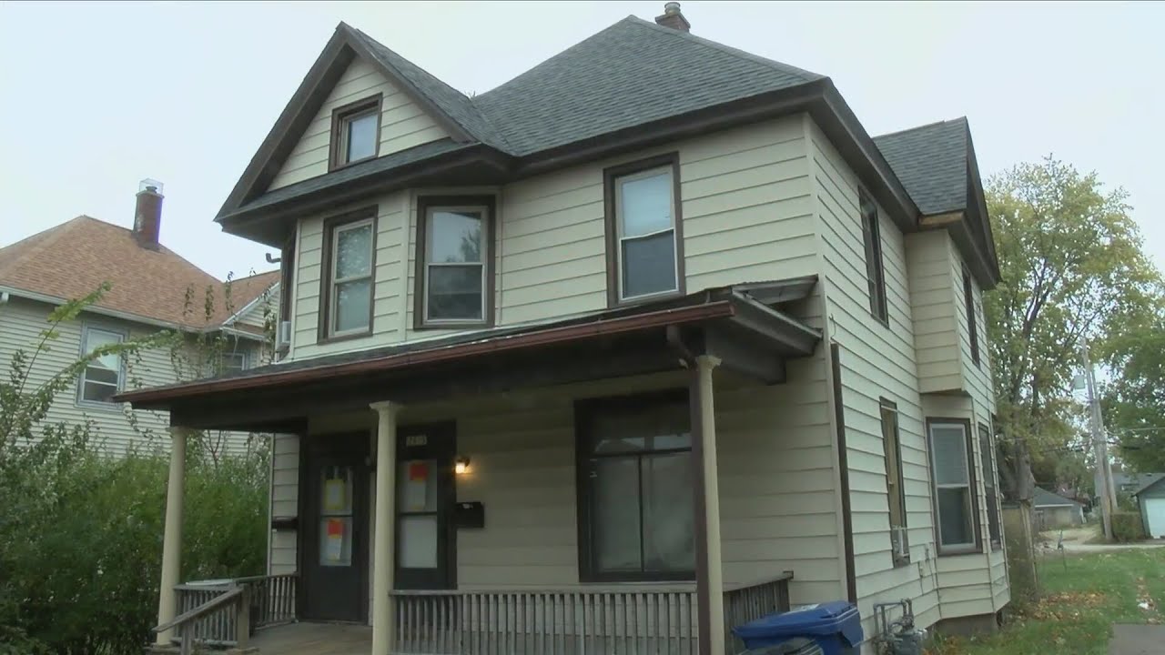 City of Davenport condemns another building owned by Andrew Wold - YouTube
