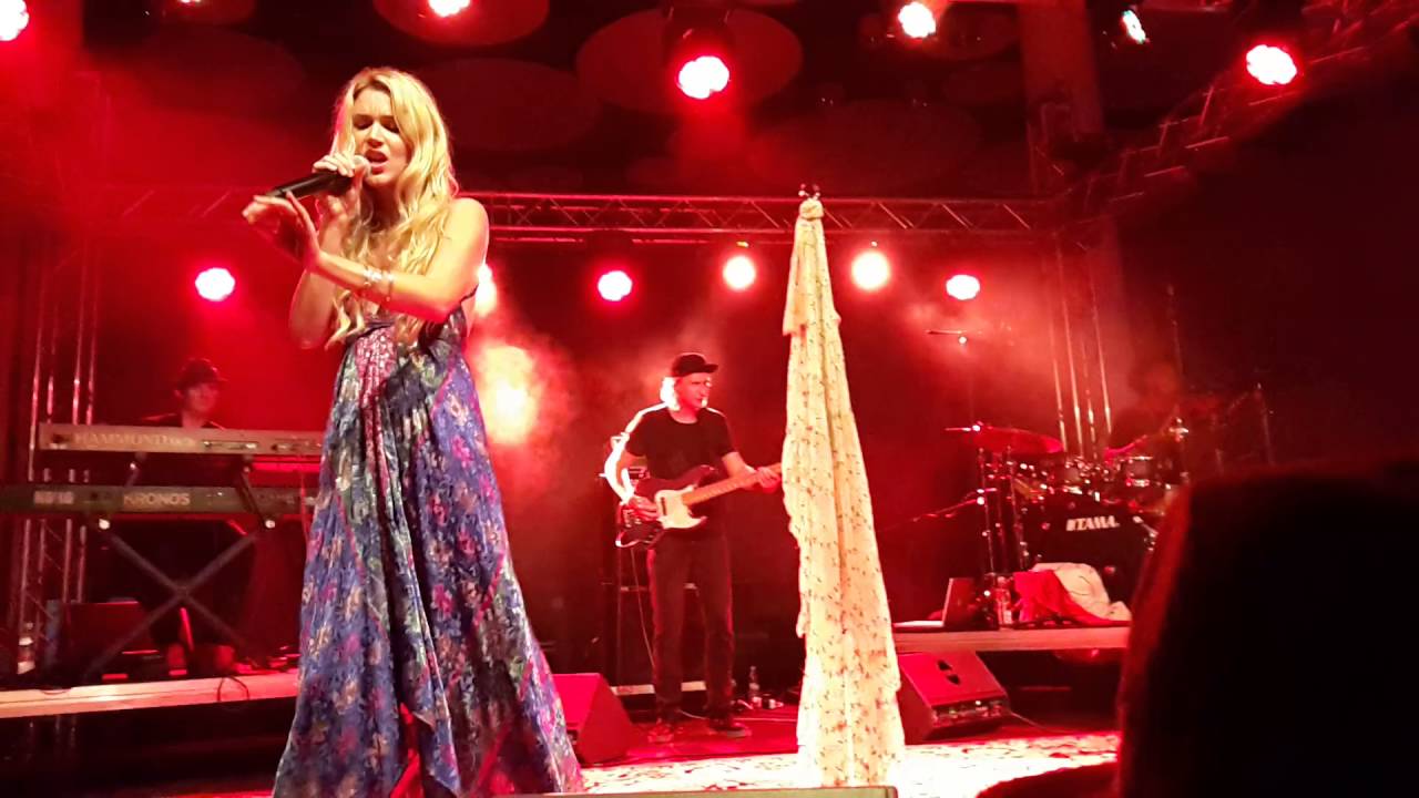 Joss Stone - Music ( Live in WrocLove) - YouTube