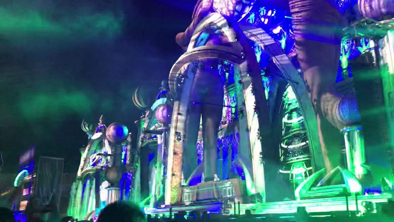 Halsey - Alone [Calvin Harris Remix] (live) Pt. 1 - YouTube