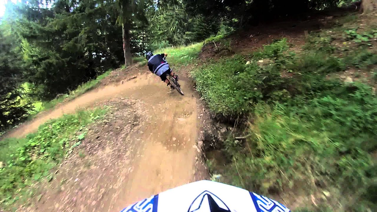 Les Gets 2015 Tom Lorente Charlie Cranston - YouTube