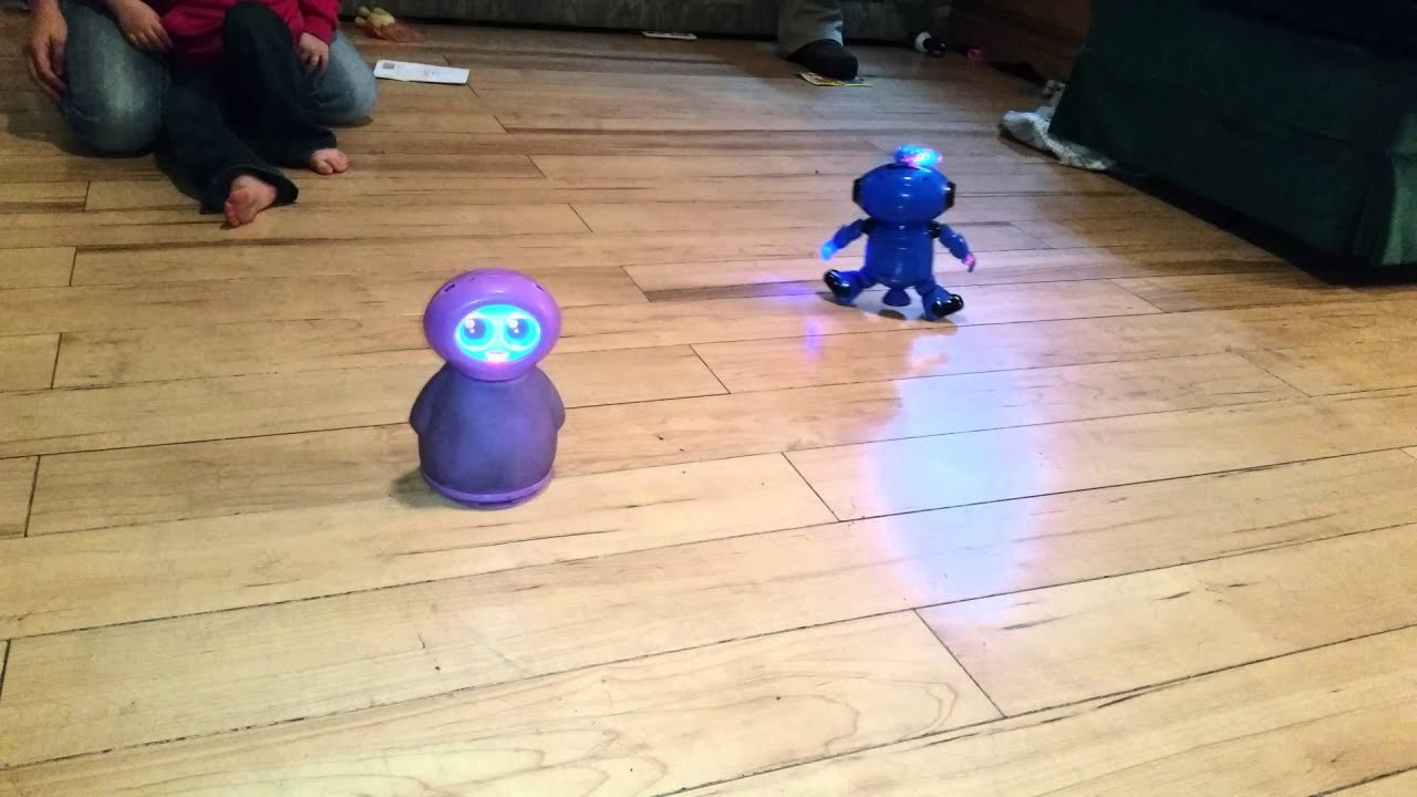 Robot dance off - YouTube