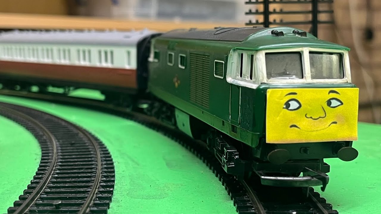 James’ Customs - Hornby Custom Bear/D7101 - YouTube