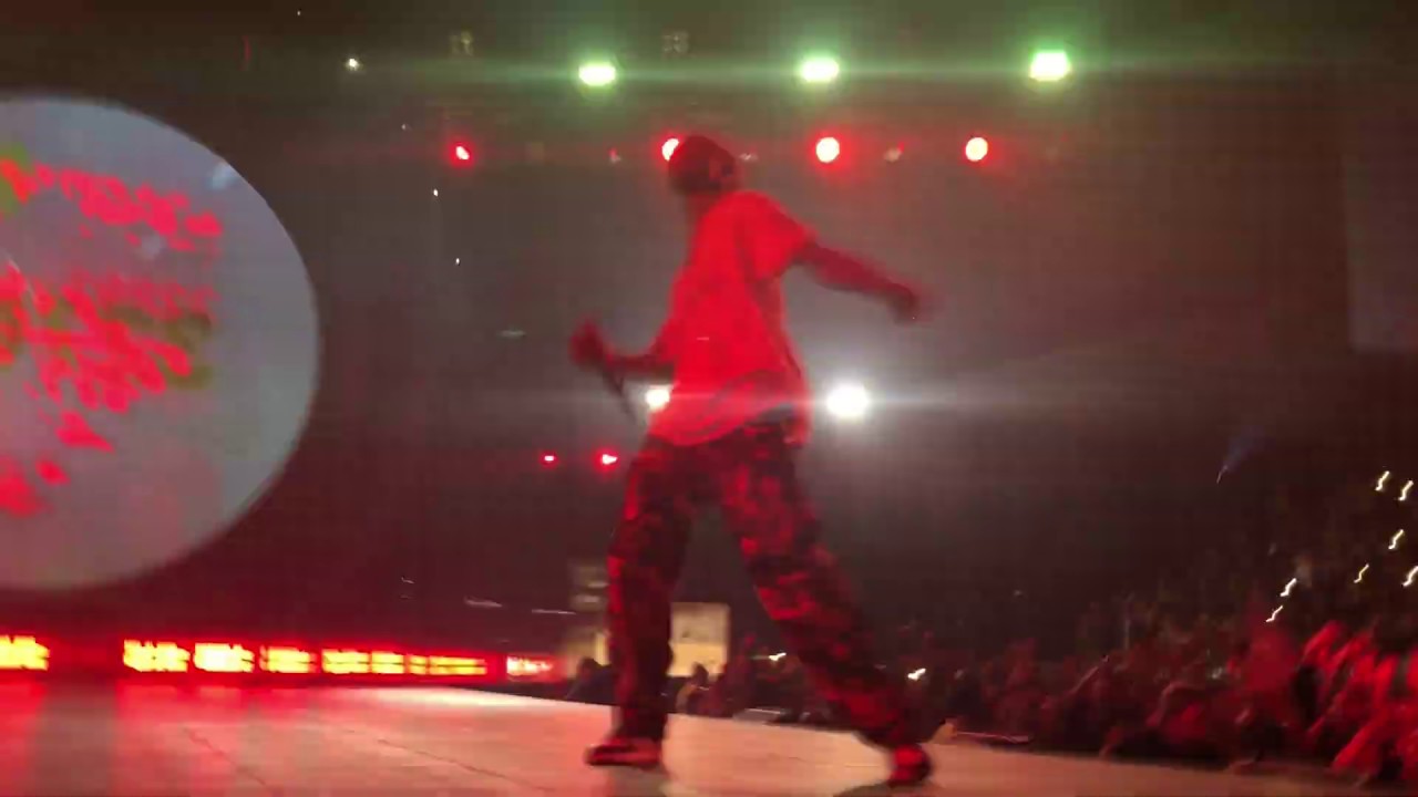 NO BYSTANDERS LIVE FRONT ROW - TRAVIS SCOTT ASTROWORLD TOUR - YouTube
