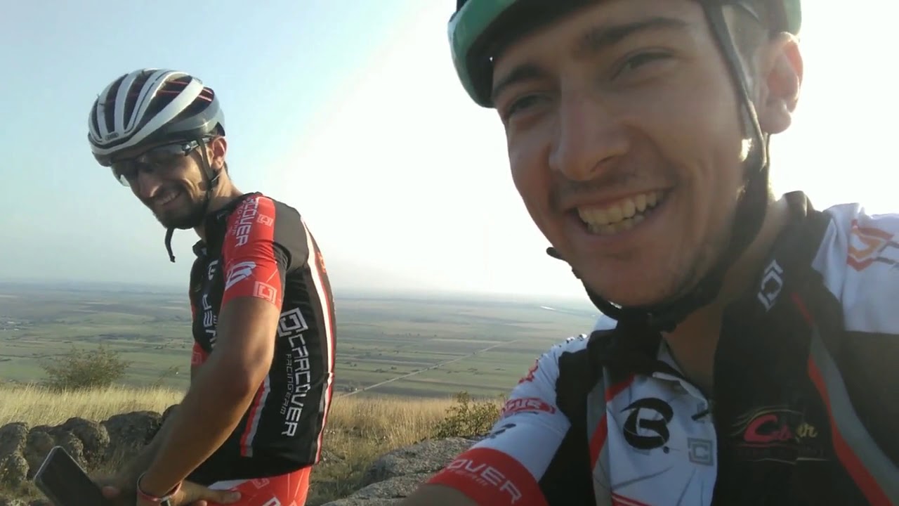 [ Interviu ] - Cu Andrei Mititelu pe un varf cu o vechime de 300 milioane de ani. - YouTube