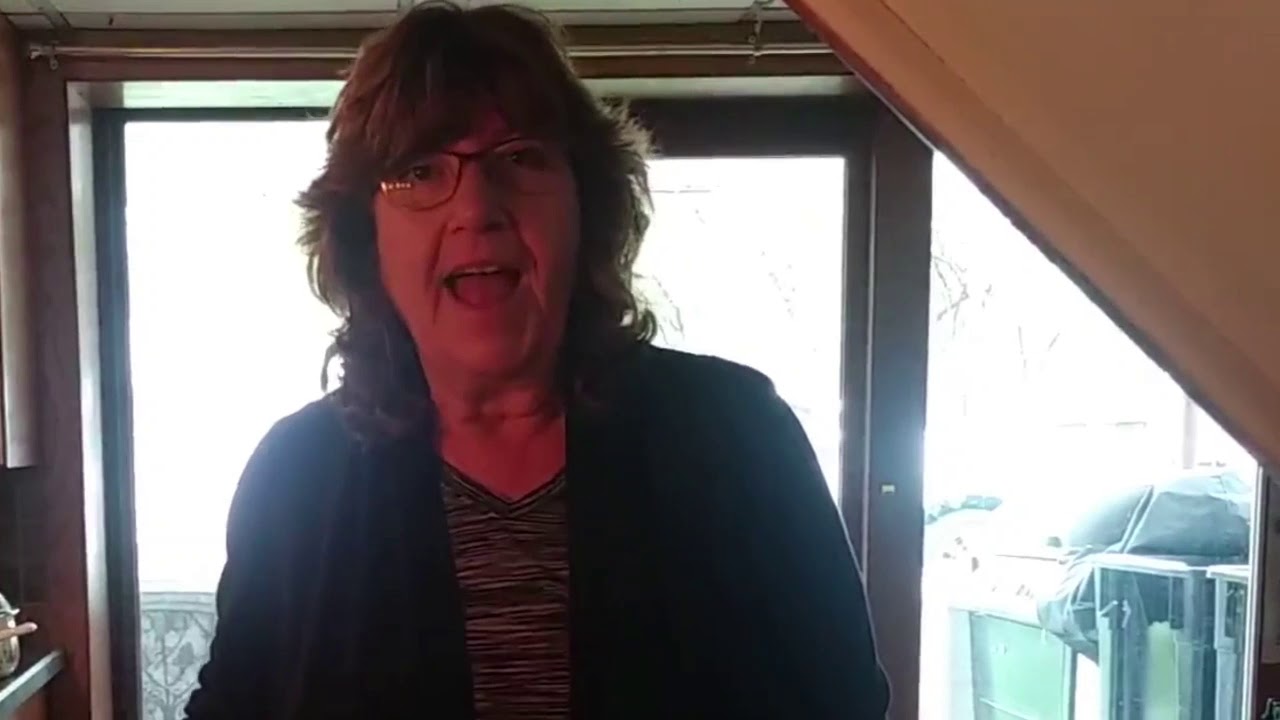 Ms Sandy's chickens ep 5 - YouTube