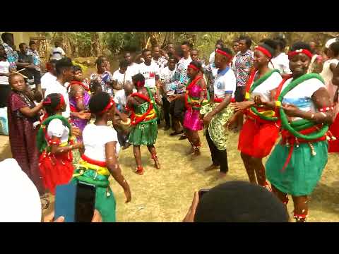 Traditional dance by CYF Buea Road Kumba - YouTube