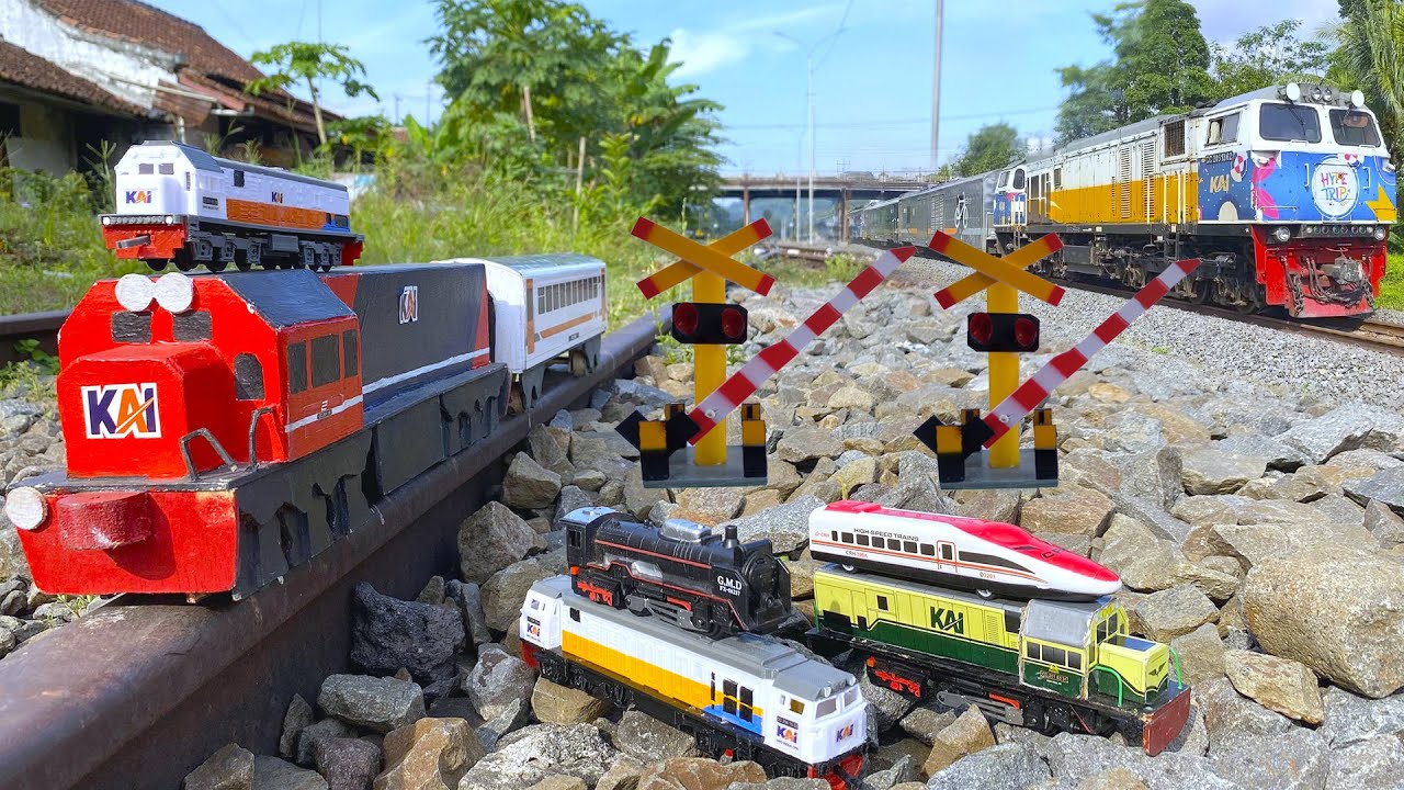 Kereta Api Kayu, Kereta Thomas, Kereta MRT,Lokomotif CC201,CC203 ...