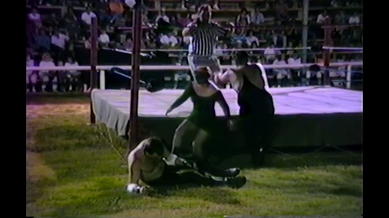 MIDNIGHT COWBOY vs UNDERTAKER w/LADY N BLACK (MSW WRESTLING 9/11/1992 ...