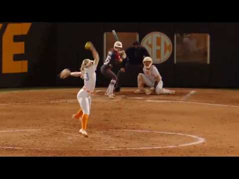 Dieser Softball-Pitcher hat gerade den schnellsten Pitch aller Zeiten geworfen