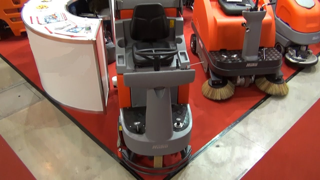 Hako Hakomatic Scrubmaster B115 R TB650 Ride on scrubber drier in 3D 4K ...