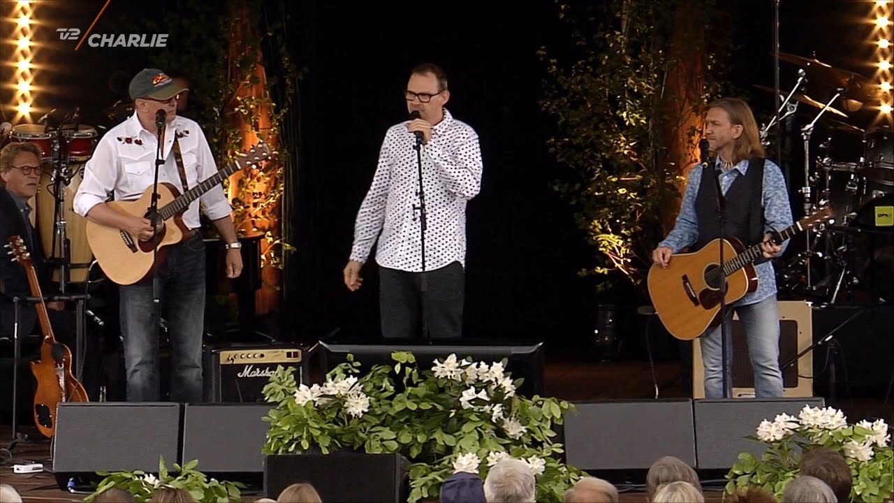 Peaceful Easy Feelin' / Hardinger, Thorup & B-Joe (live) - YouTube