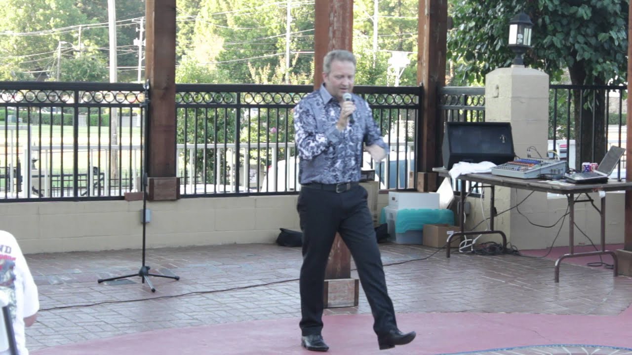 Colin Paul sings 'Such A Night' Elvis Week 2014 - YouTube