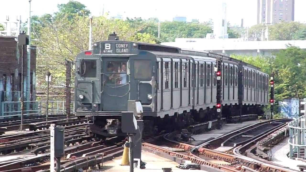MTA NYCT Subway Nostalgia Special with the R1-9s to Manhattan departs ...