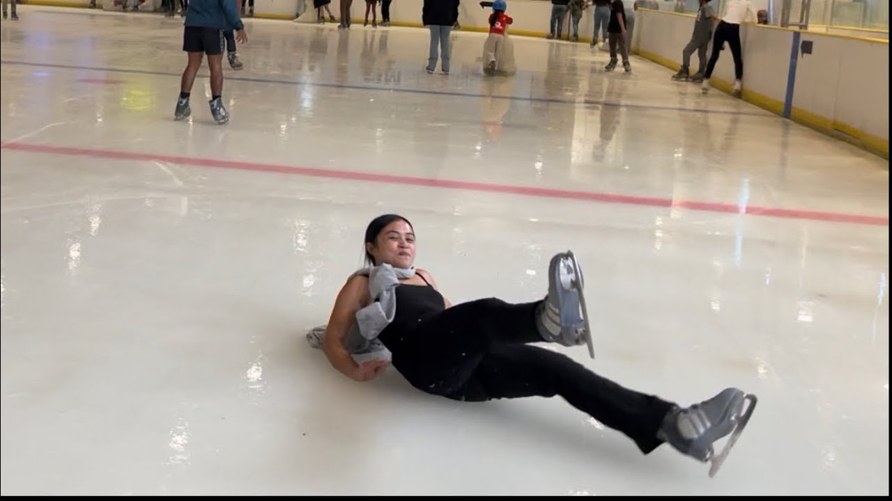 FIRST TIME ICE SKATING - YouTube