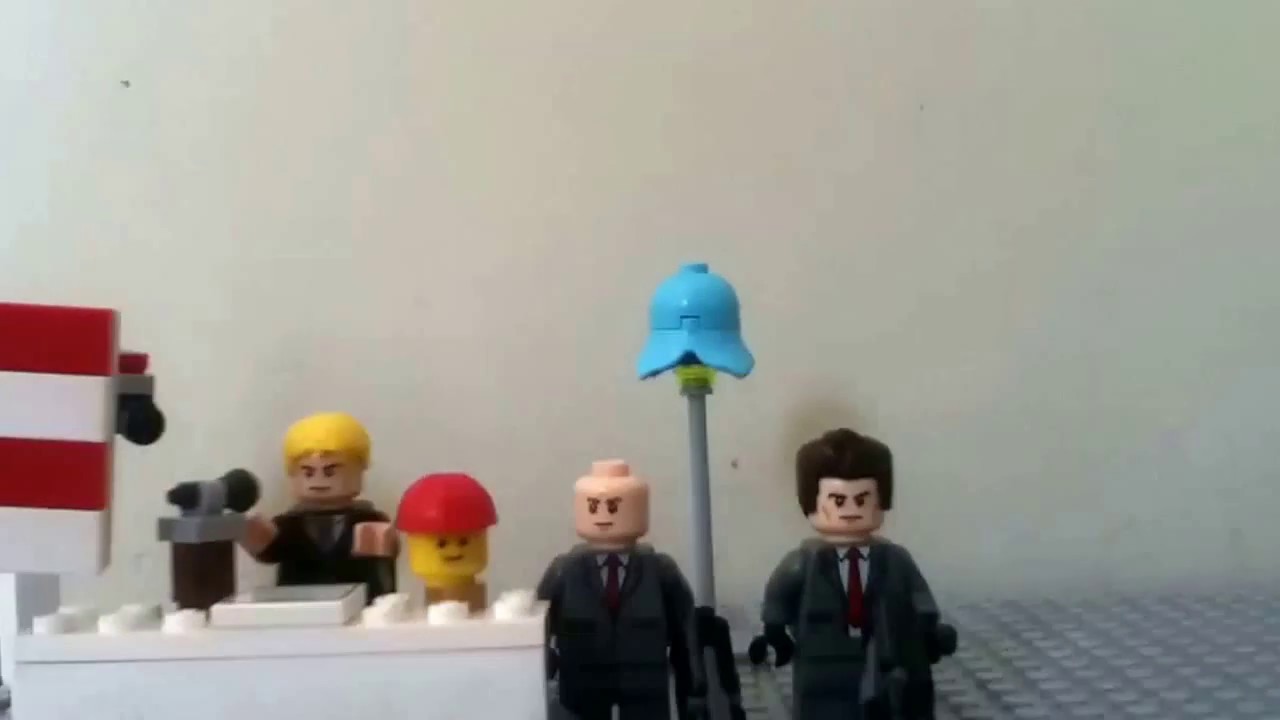 Lego trumps wall - YouTube