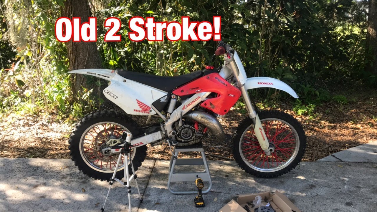 Lets get this old 2 stroke running! pt.1 - YouTube
