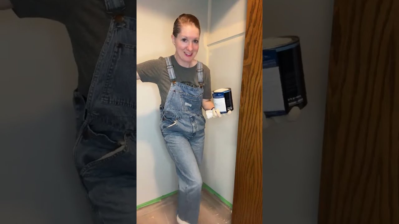 Kat Surth is live painting a closet - YouTube