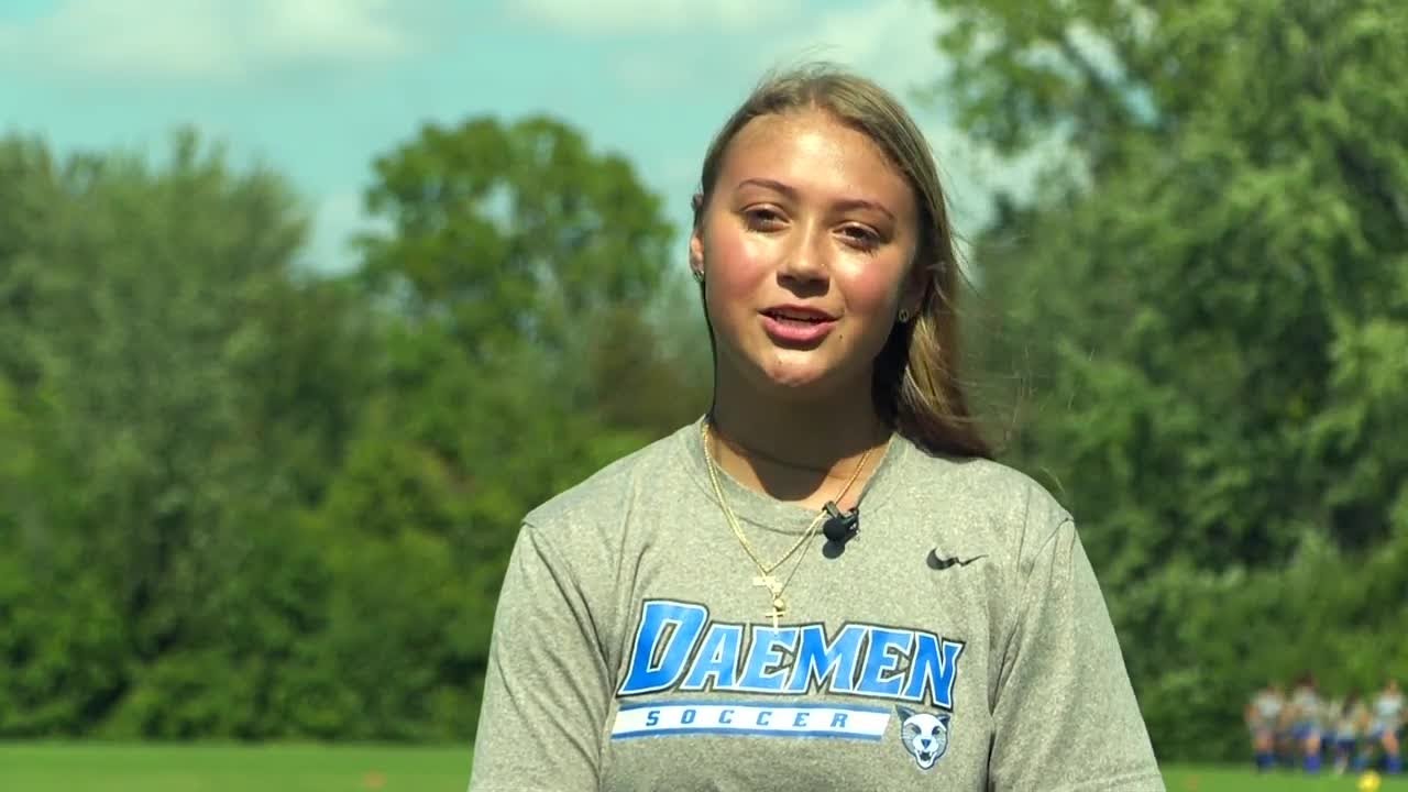 Gretchen Beyer stays positive during lupus diagnosis - YouTube