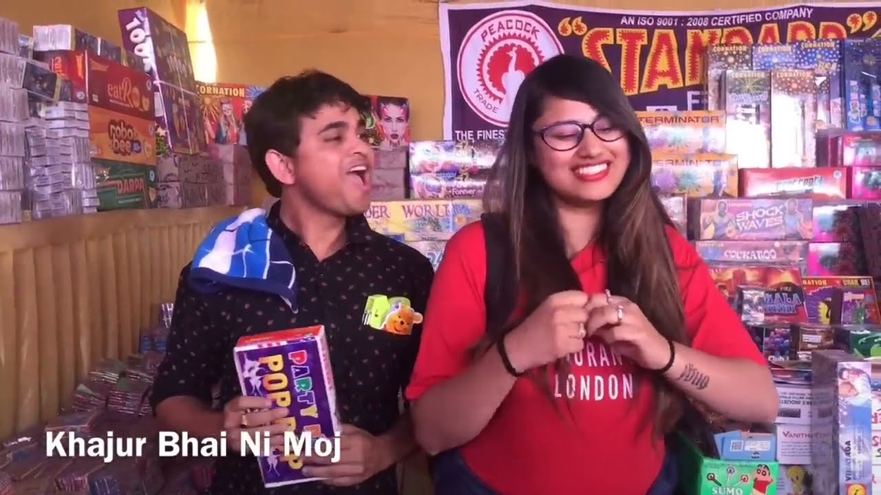 Khajur bhai as ફટાકડા વાળો - Gujarati comedy video by Nitin Jani (Jigli ...