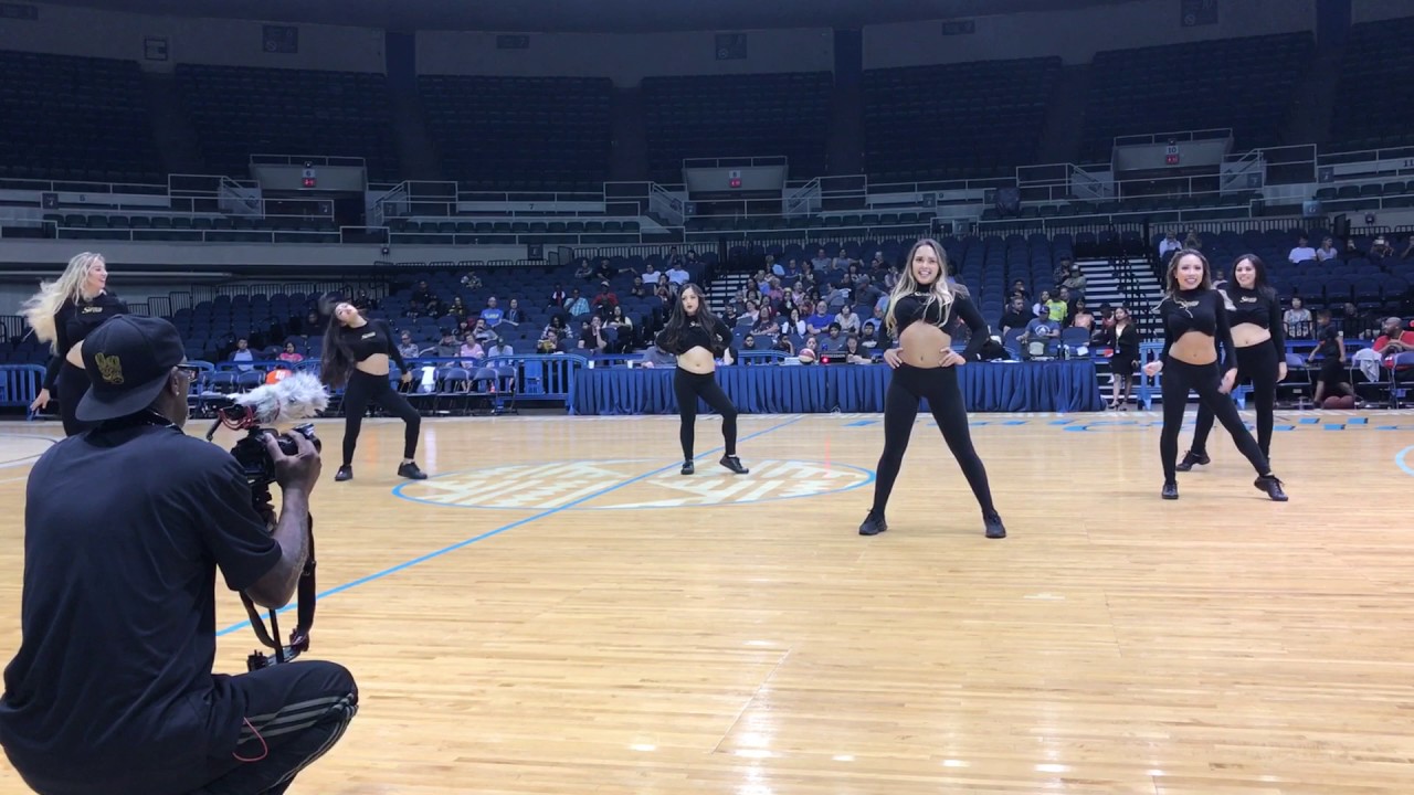 Swish Dance Team - 2/28 Halftime Performance - YouTube
