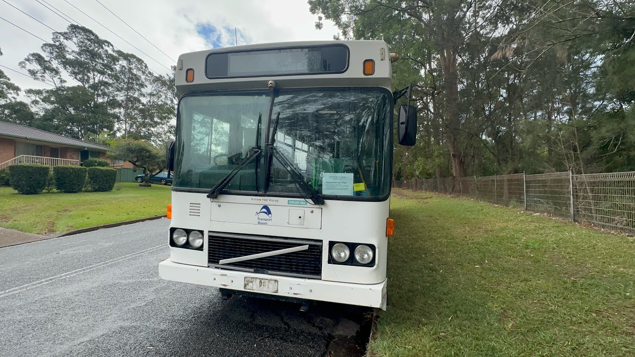 1993 Volvo B10M MK3 with Volgren body walk around. - YouTube