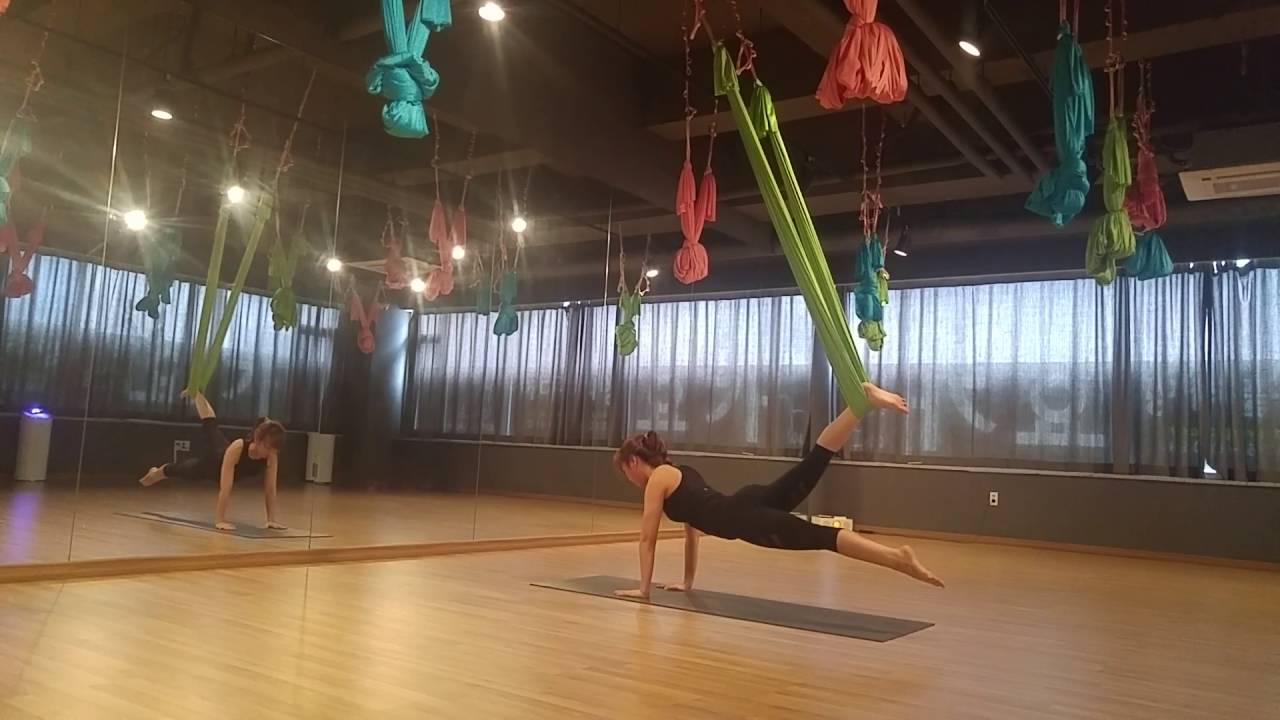 Aerial Yoga Fly by YIDA Flying YOGA 이다플라잉요가 - YouTube