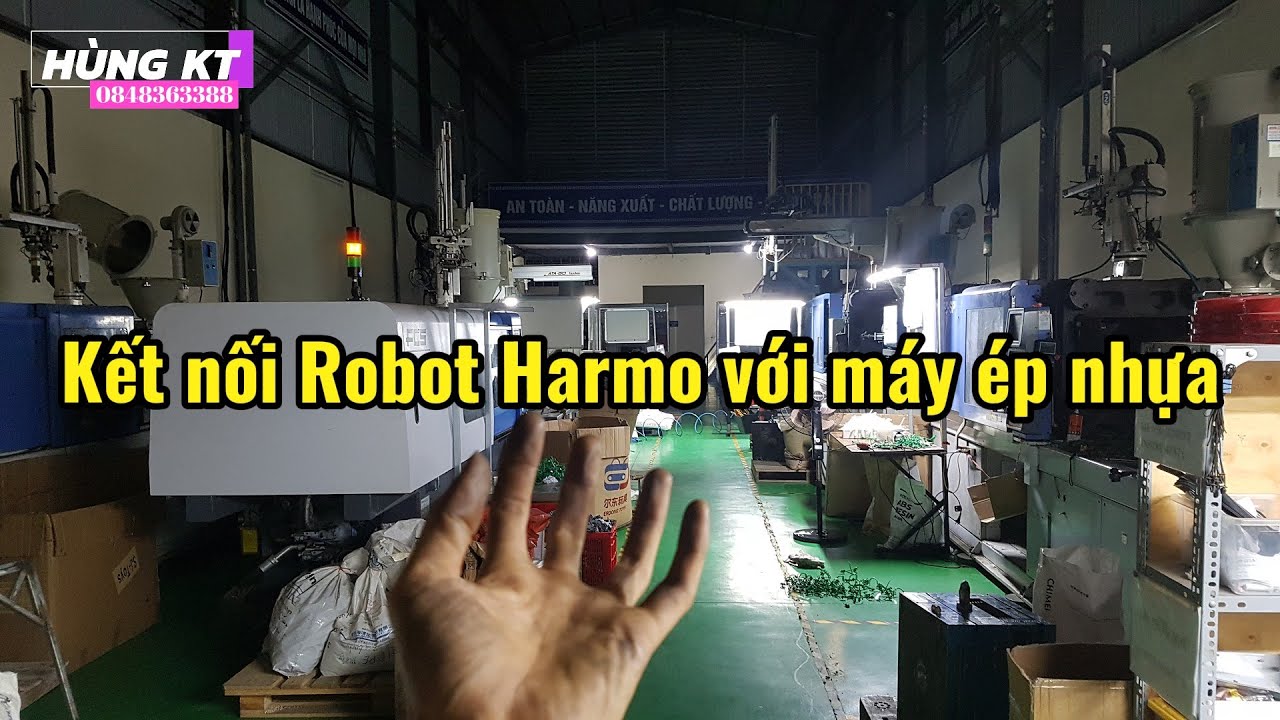 Lắp robot Harmo cho máy ép nhựa - YouTube