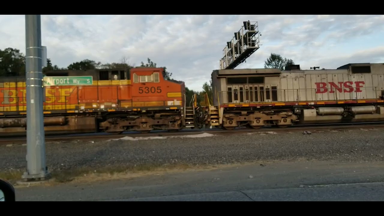 Railfanning BNSF Trains in Seattle, WA (ft. Sounder) - YouTube