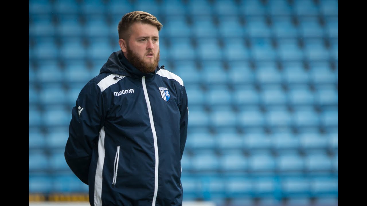 Jamie Raynor welcomes new signing Lucy Dante - YouTube